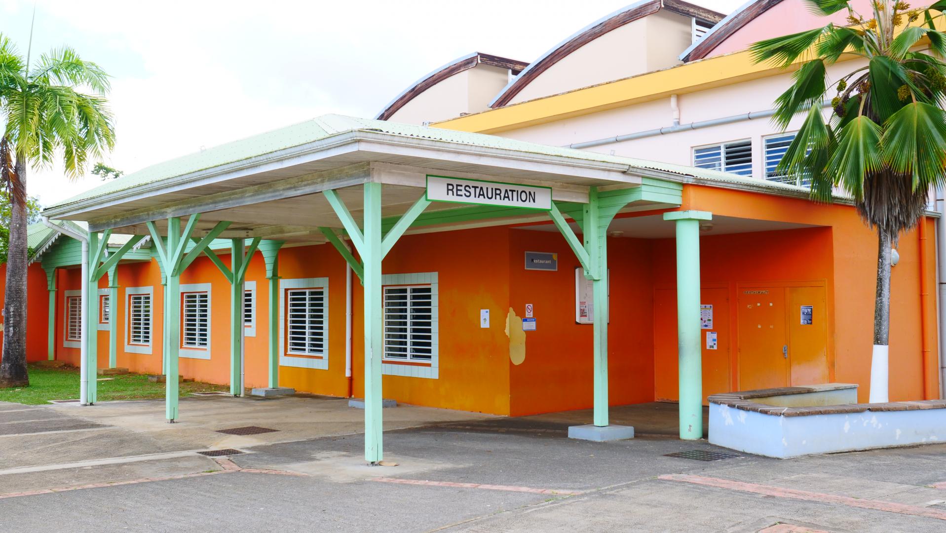 La restauration scolaire – Lycée Charles COEFFIN
